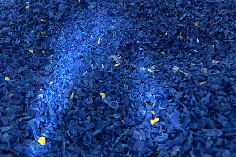 HDPE (High Density Polyethylene) Flakes, drums blue color – EcoGrind